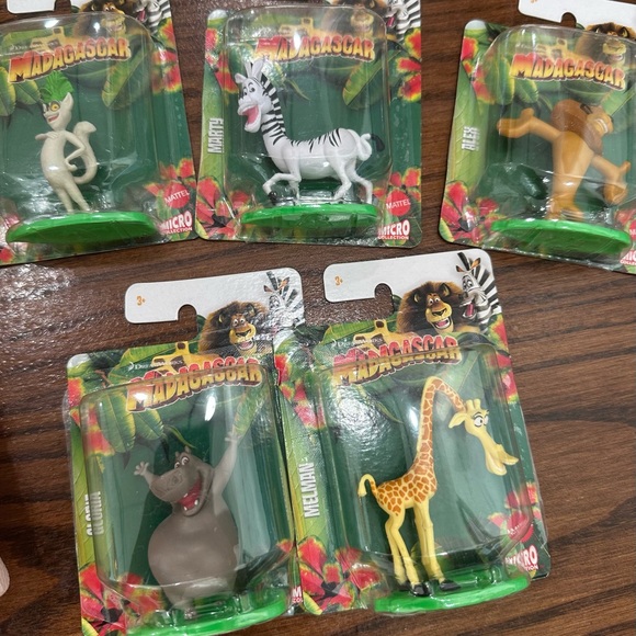 Mattel | Toys | New Madagascar Micro Collection Alex Melman King Julien ...